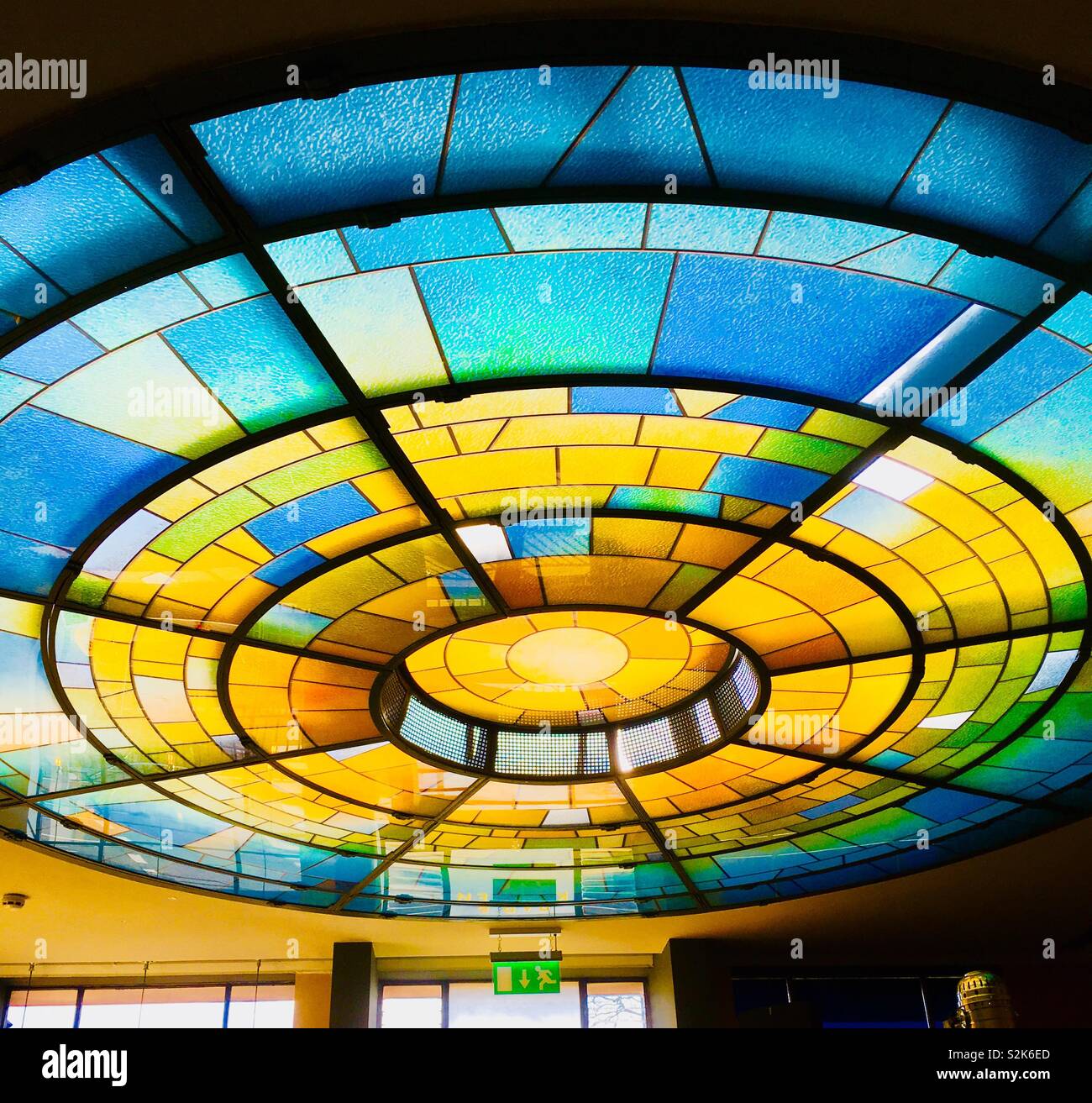 Glass ceiling hi-res stock photography and images - Alamy