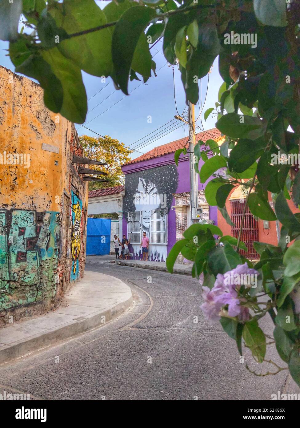 Cartagena getsemani street art hi-res stock photography and images - Alamy