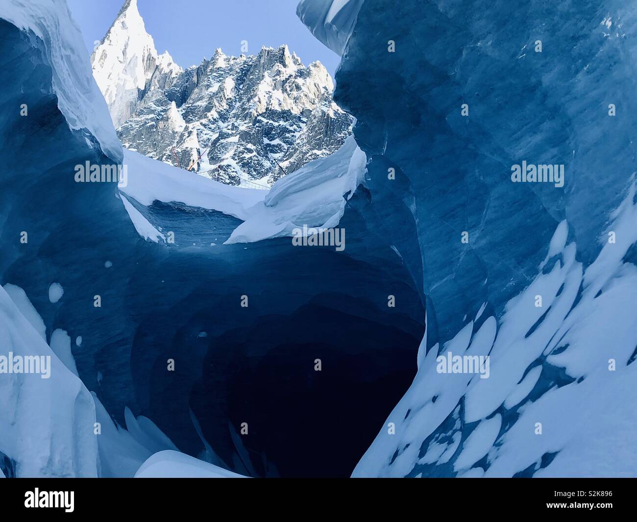Ice cave and mountain hi-res stock photography and images - Alamy