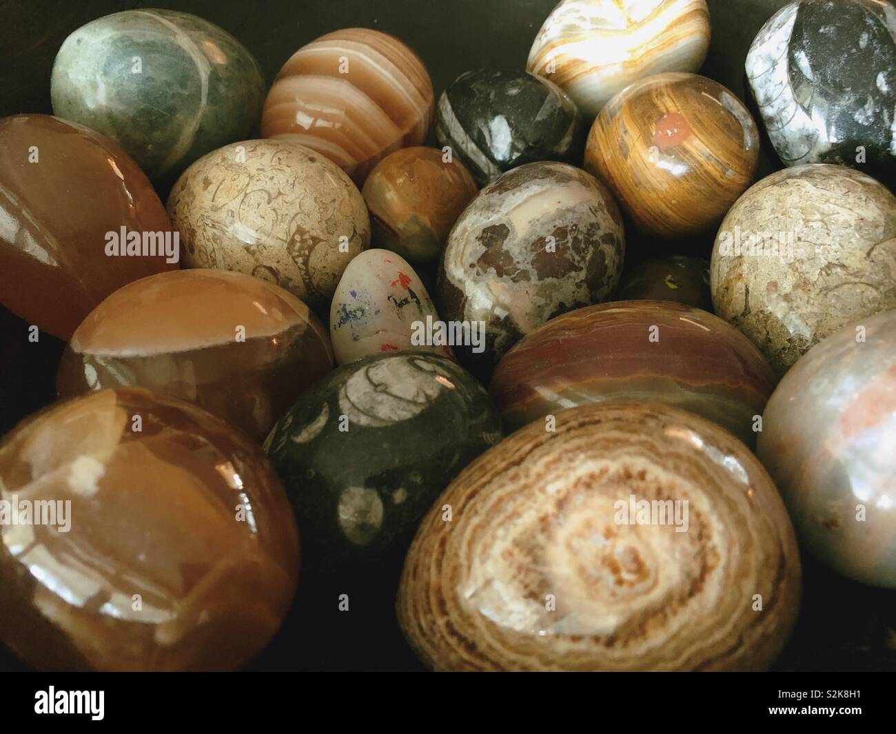 Egg egg shaped stone hi-res stock photography and images - Alamy