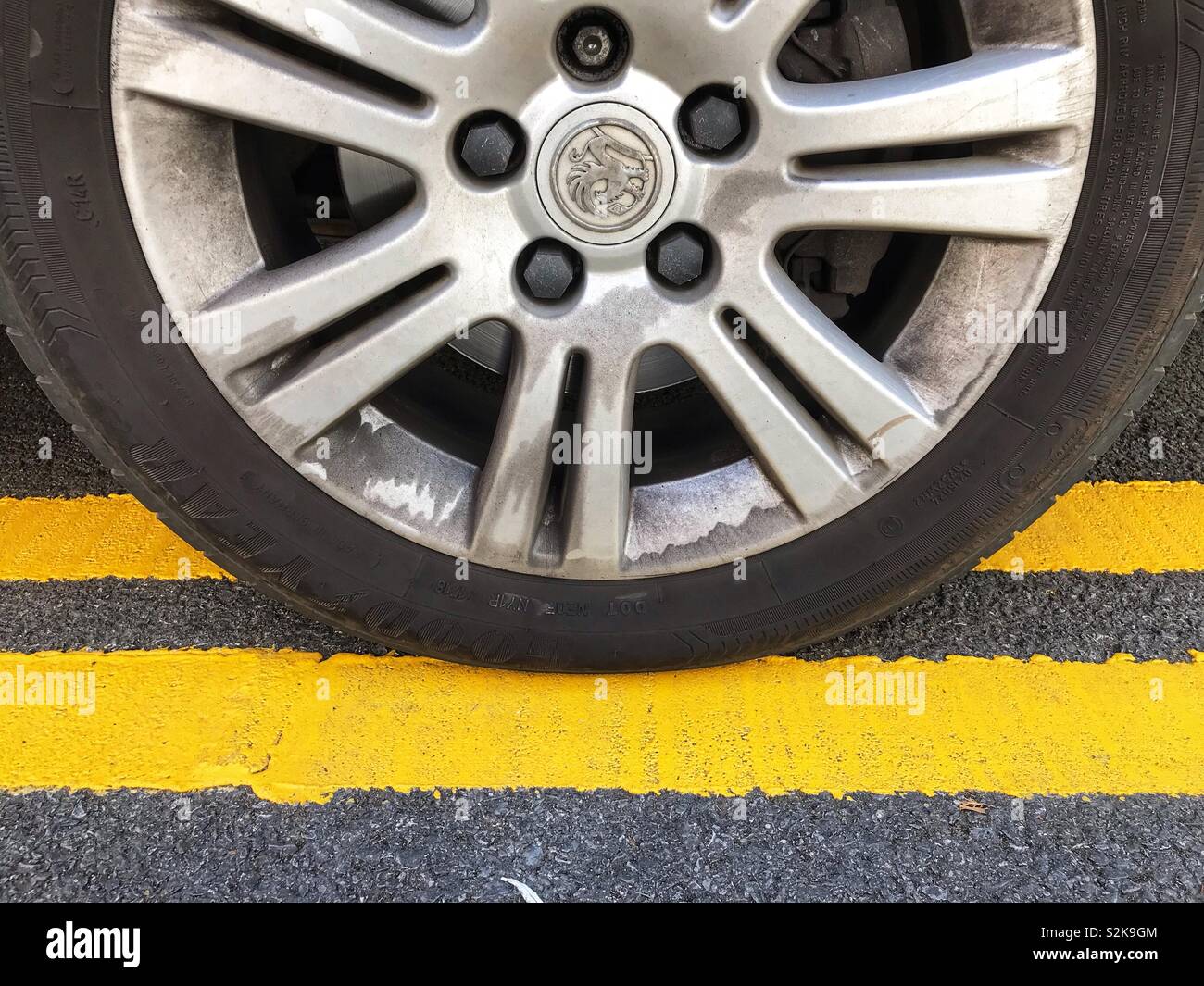 Double Yellow Line Tire