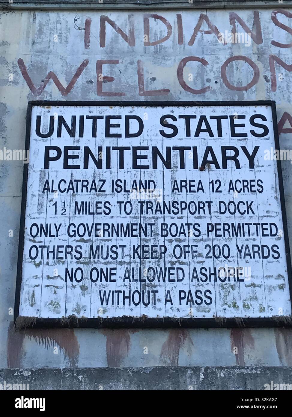 Alcatraz prison sign hi-res stock photography and images - Alamy