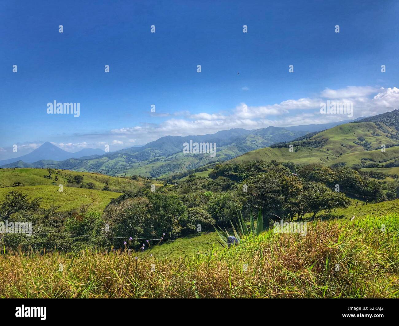 Costa rican mountains hi-res stock photography and images - Alamy