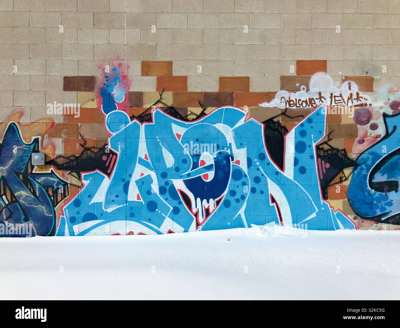 Snow graffiti hi-res stock photography and images - Alamy