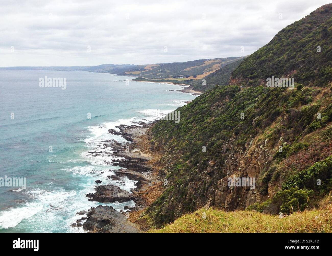 Side cliff road hi-res stock photography and images - Alamy