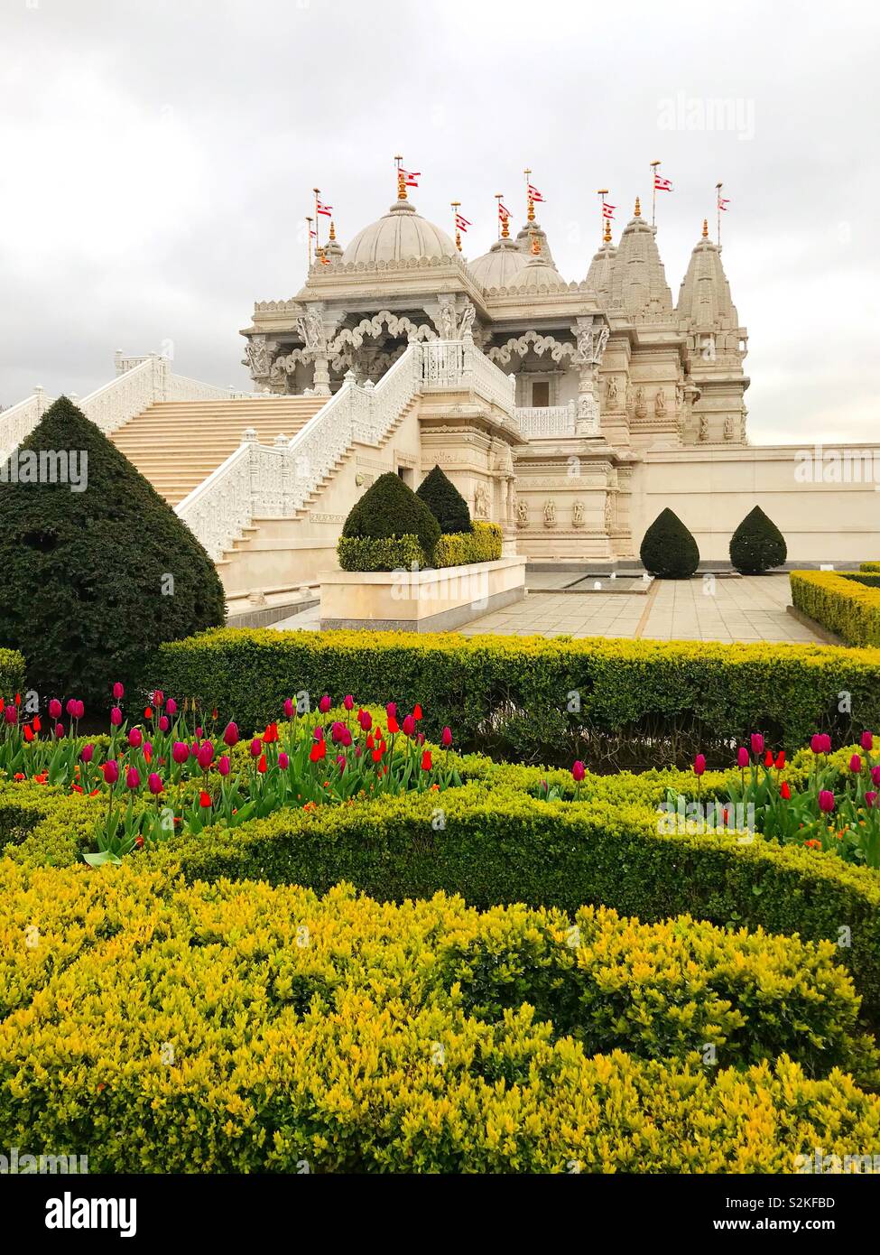 Shri swaminarayan mandir hi-res stock photography and images - Alamy