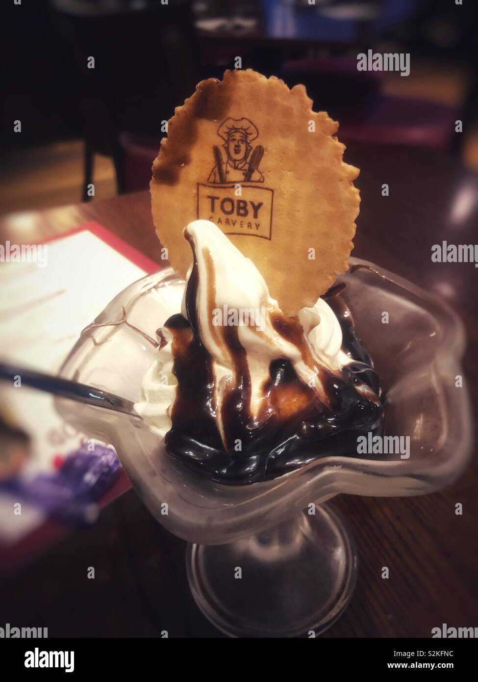 Toby carvery ice cream Stock Photo - Alamy