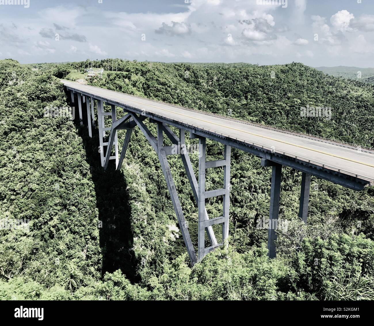 Bridge cuba hi-res stock photography and images - Alamy