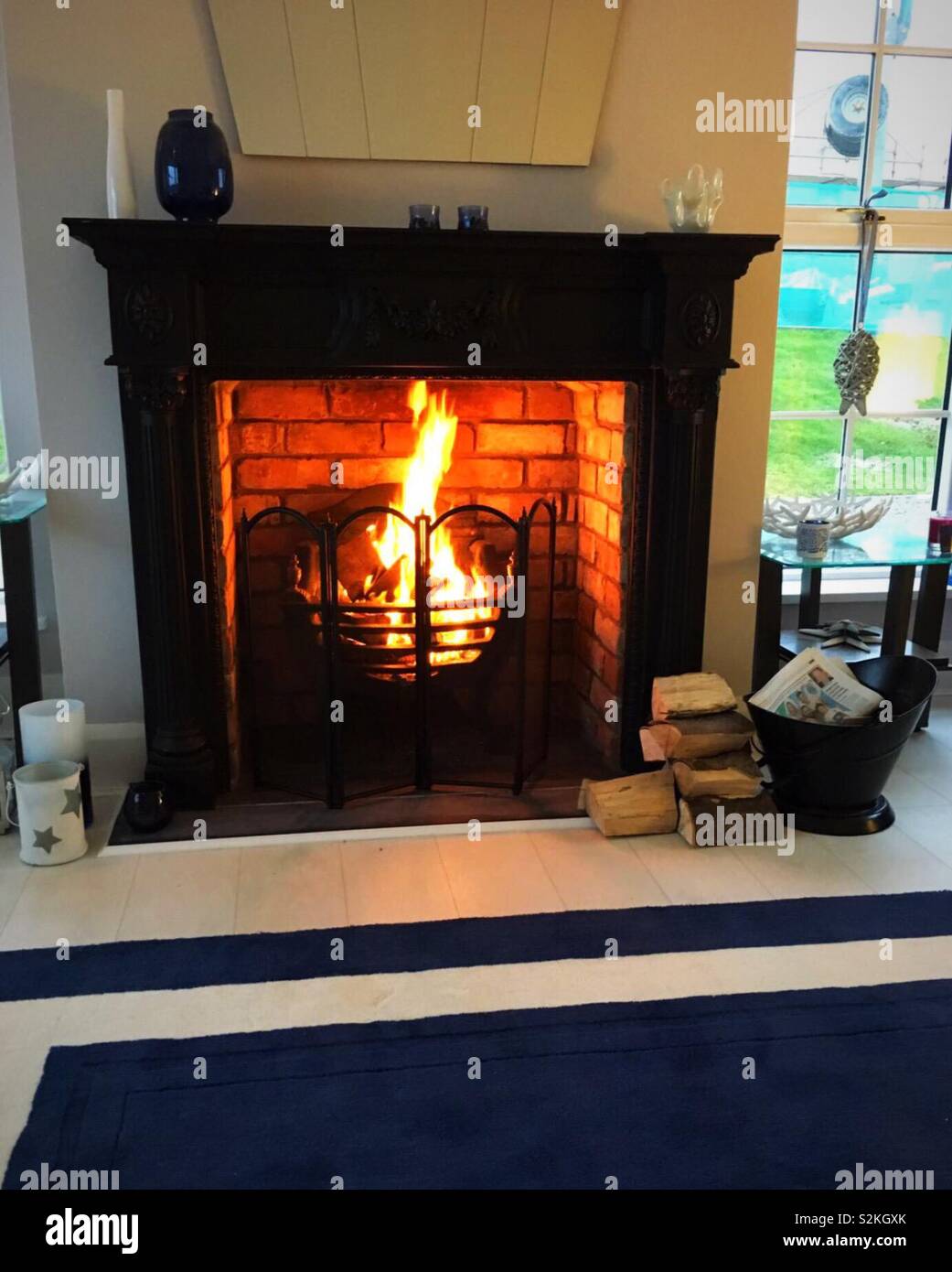 Fire guard hi-res stock photography and images - Alamy