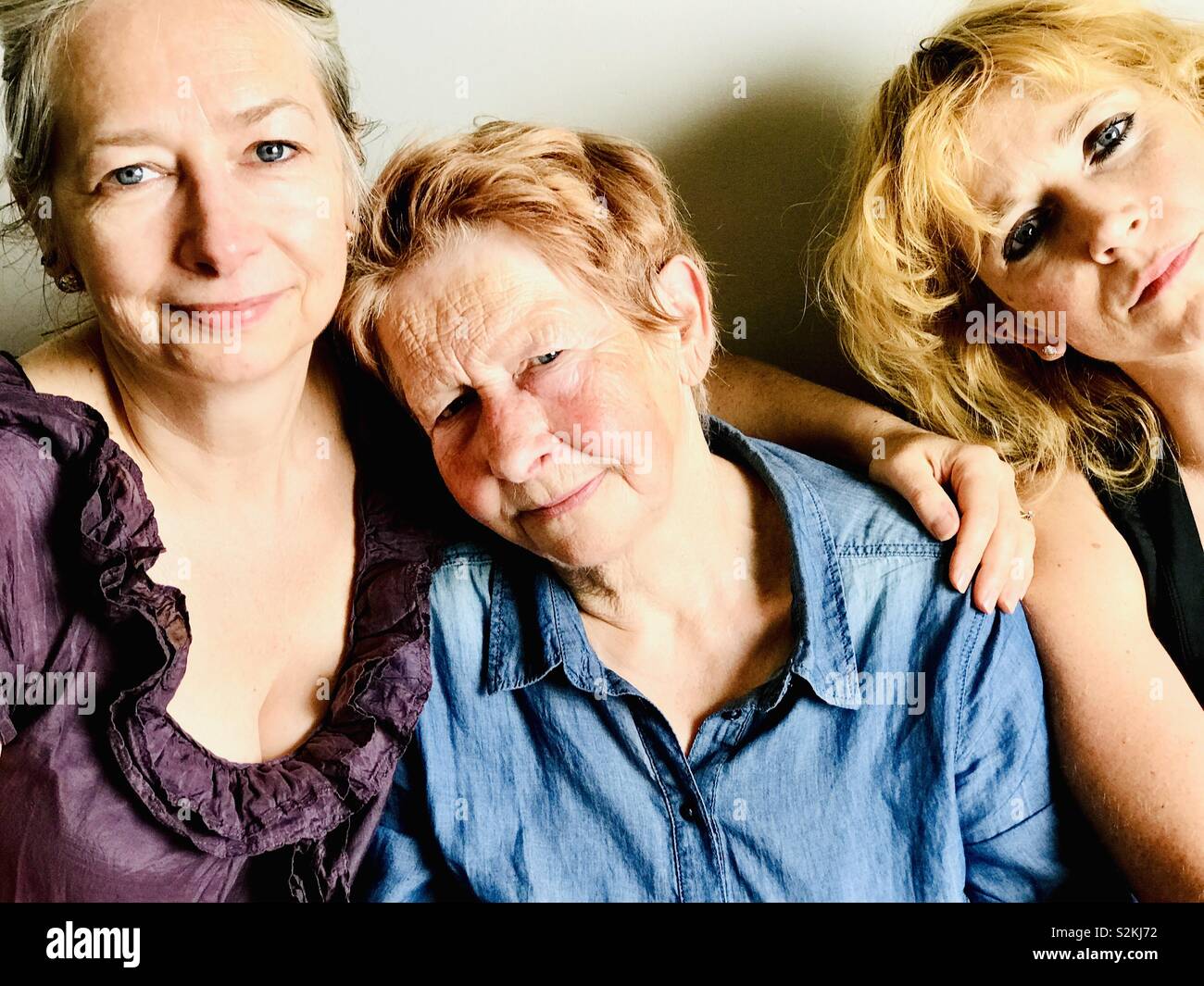 Real Mother and daughters Stock Photo - Alamy