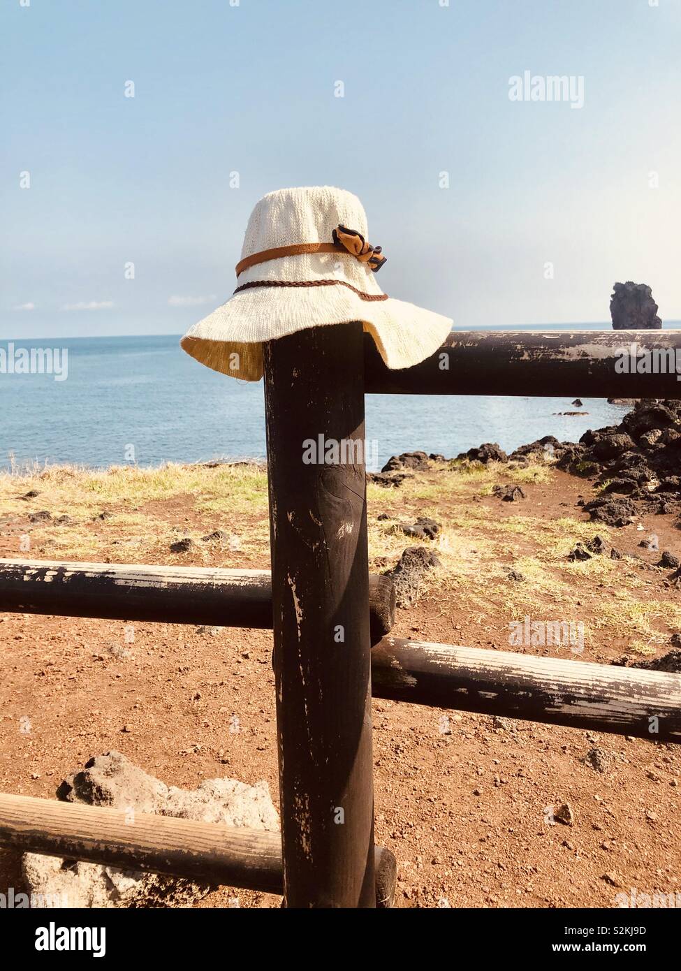 Hat came off hi-res stock photography and images - Alamy
