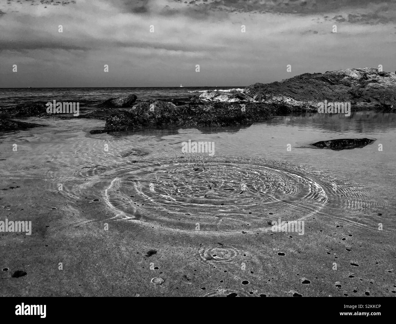Circles circle hi-res stock photography and images - Alamy