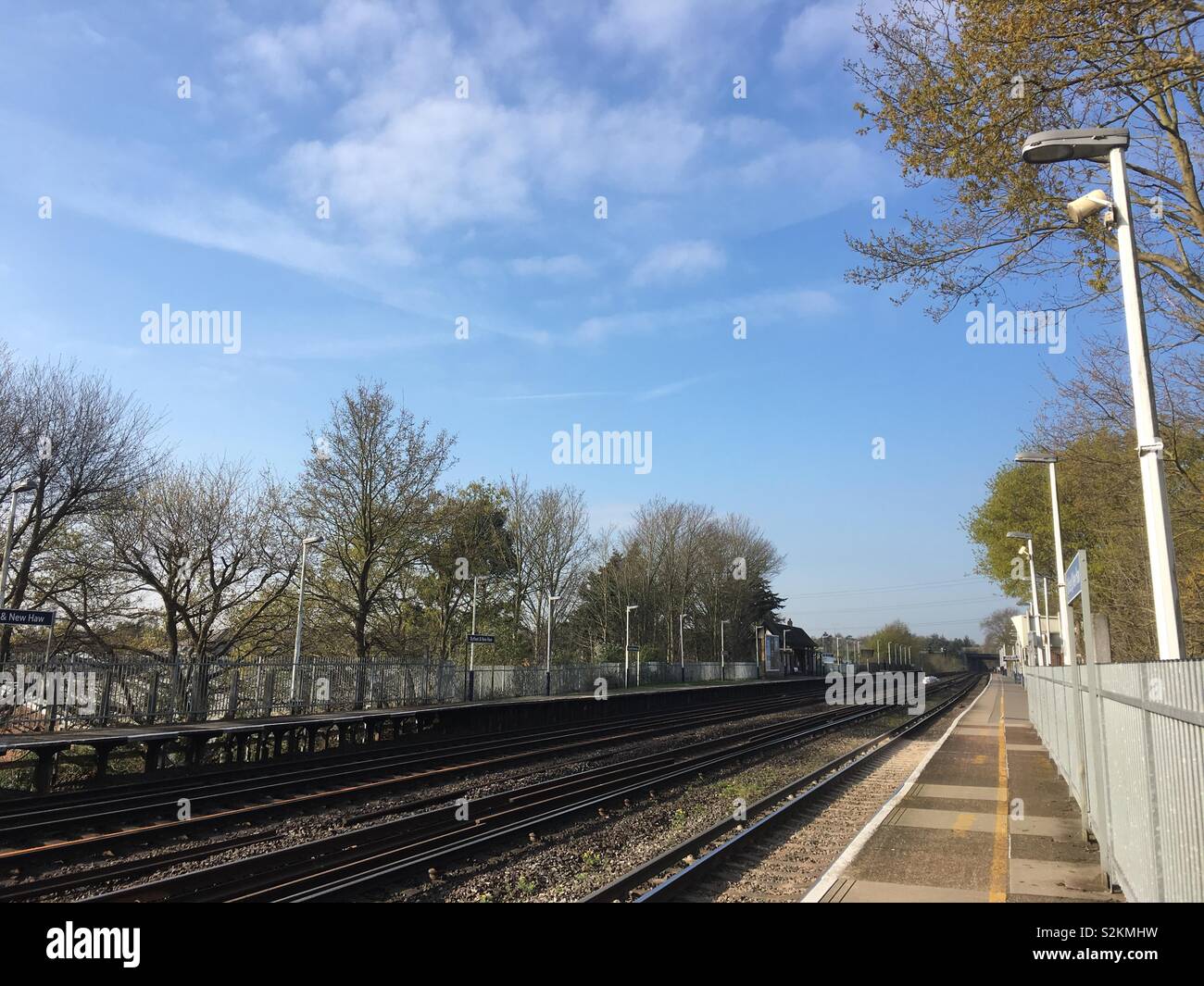Byfleet and new haw station hi-res stock photography and images - Alamy