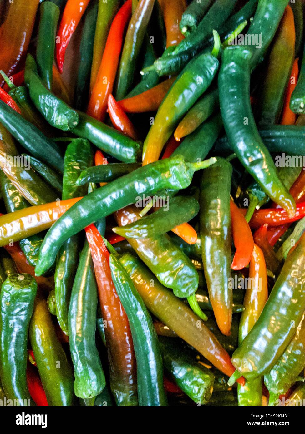 Pile of red chillis hi-res stock photography and images - Alamy