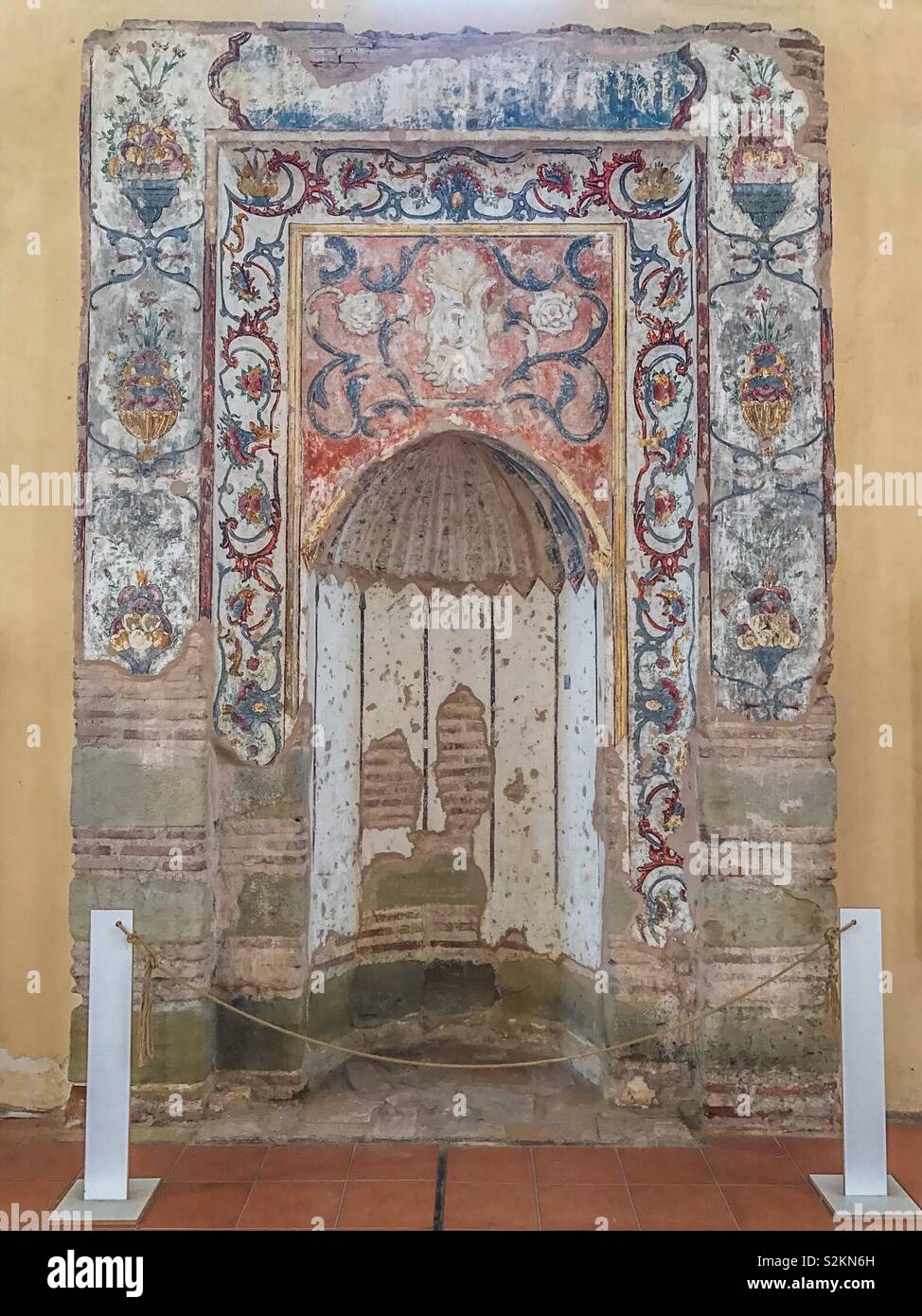 Mihrab prayer niche hi-res stock photography and images - Alamy