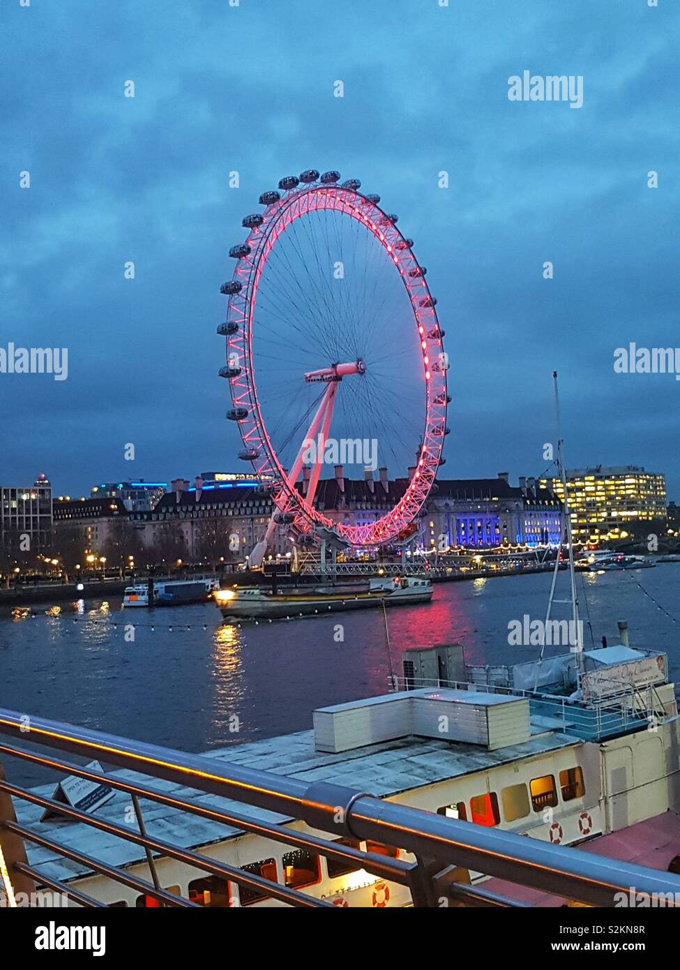 London eye at night Stock Photo - Alamy