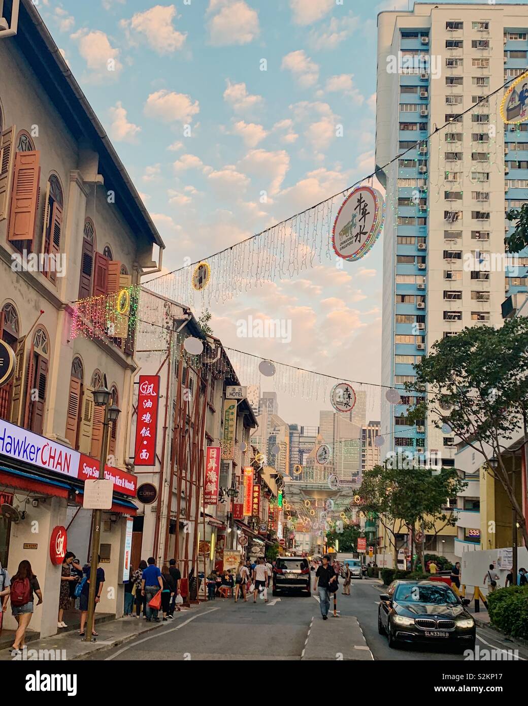 Chinatown in Singapore at sunset. March 2019 Stock Photo - Alamy