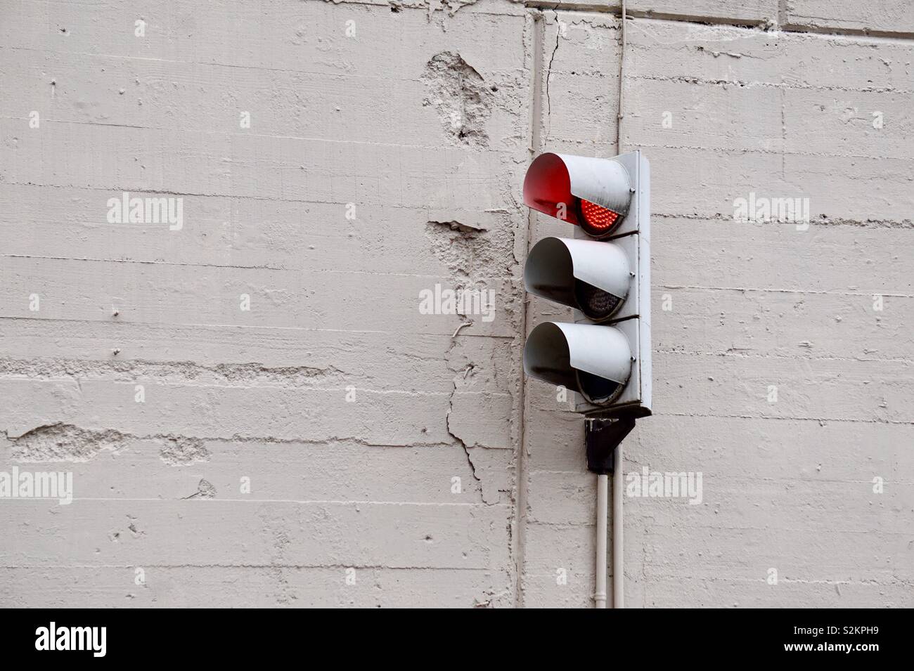 Traffic light with road hi-res stock photography and images - Alamy