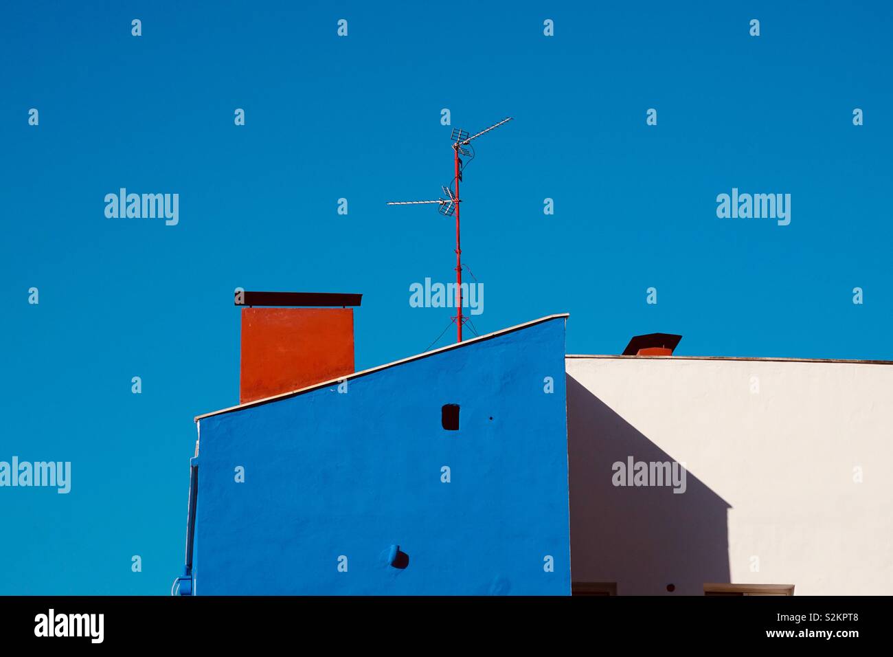 Rooftop tv aerial hi-res stock photography and images - Alamy