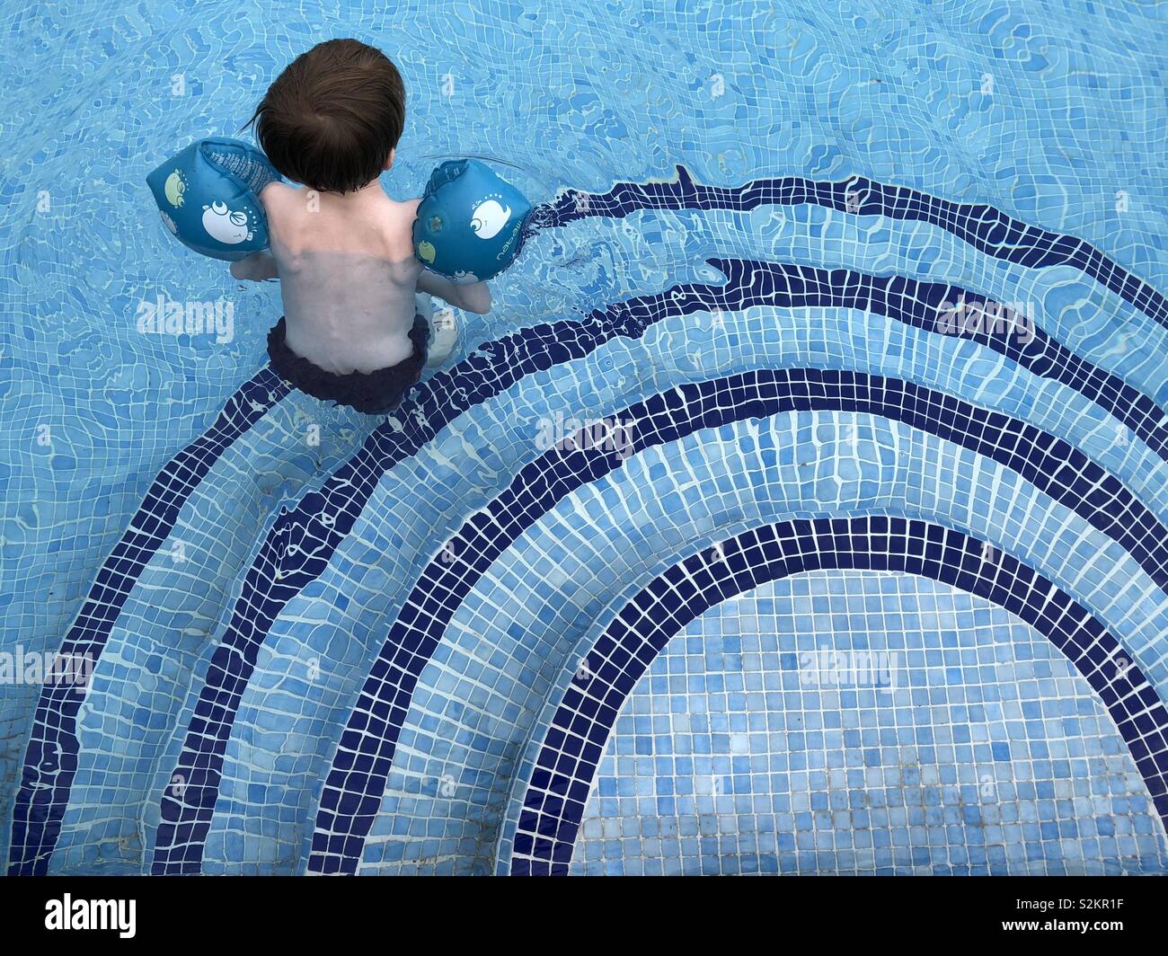 Old swimming pool steps hi-res stock photography and images - Alamy