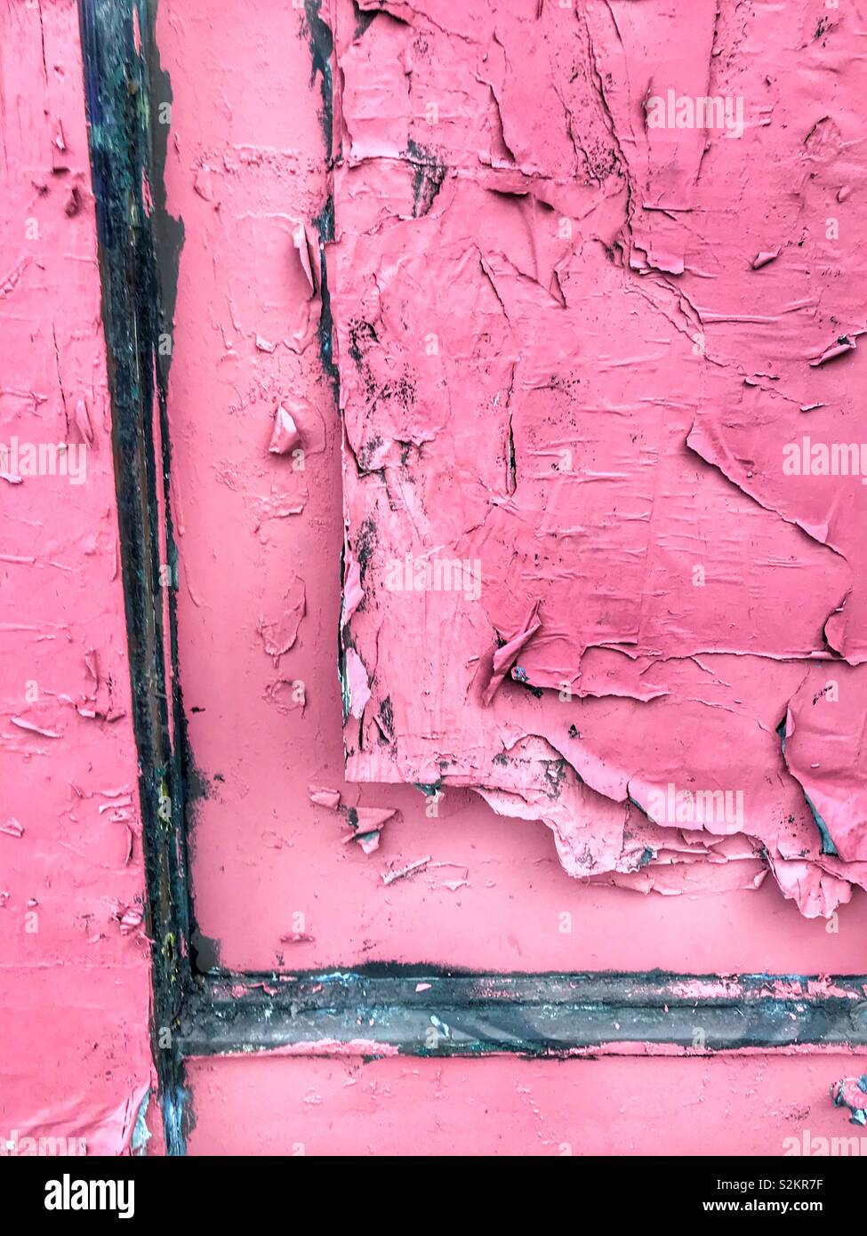 Pink peeling paint Stock Photo - Alamy