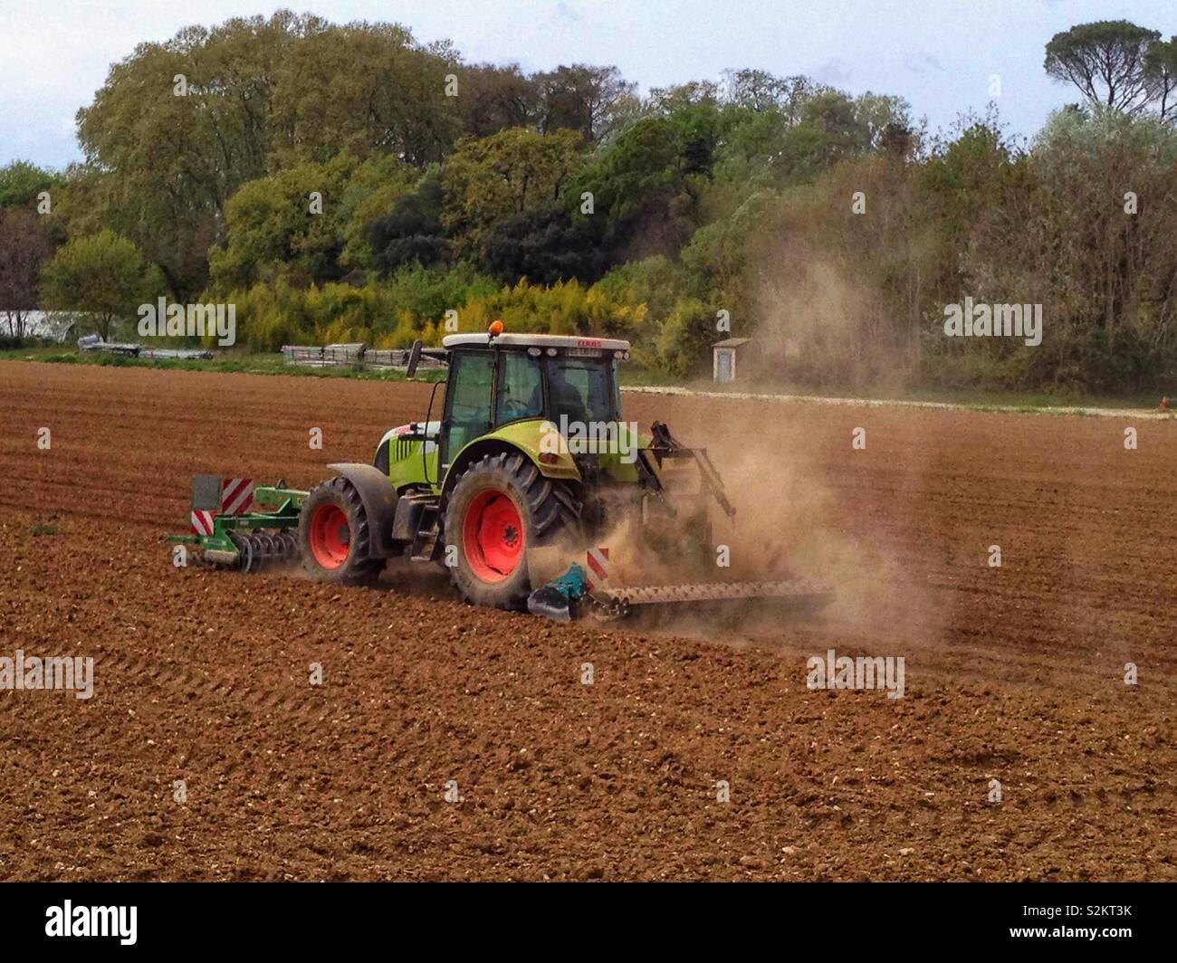 Soil preparation for planting hi-res stock photography and images - Alamy