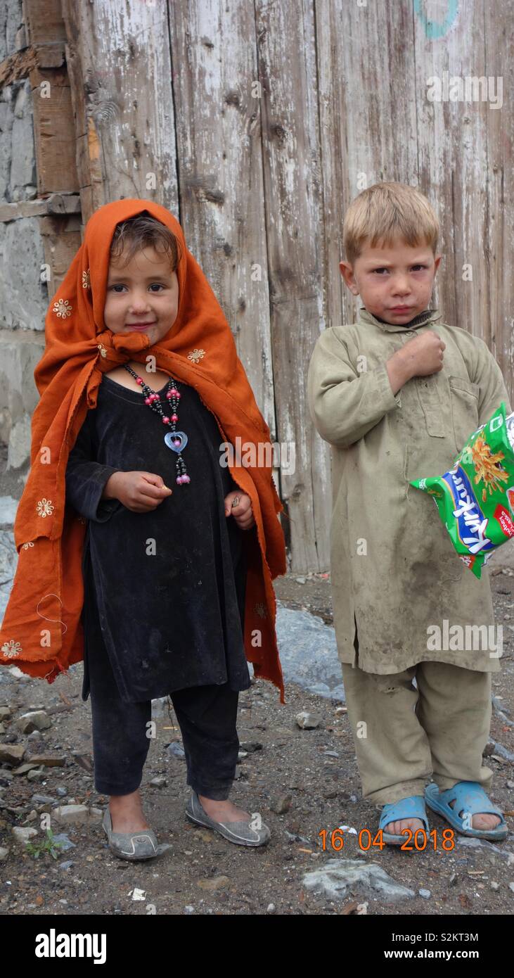 Afghan children hi-res stock photography and images - Alamy