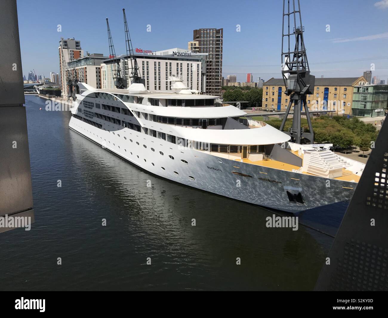 Sunborn london hi-res stock photography and images - Alamy