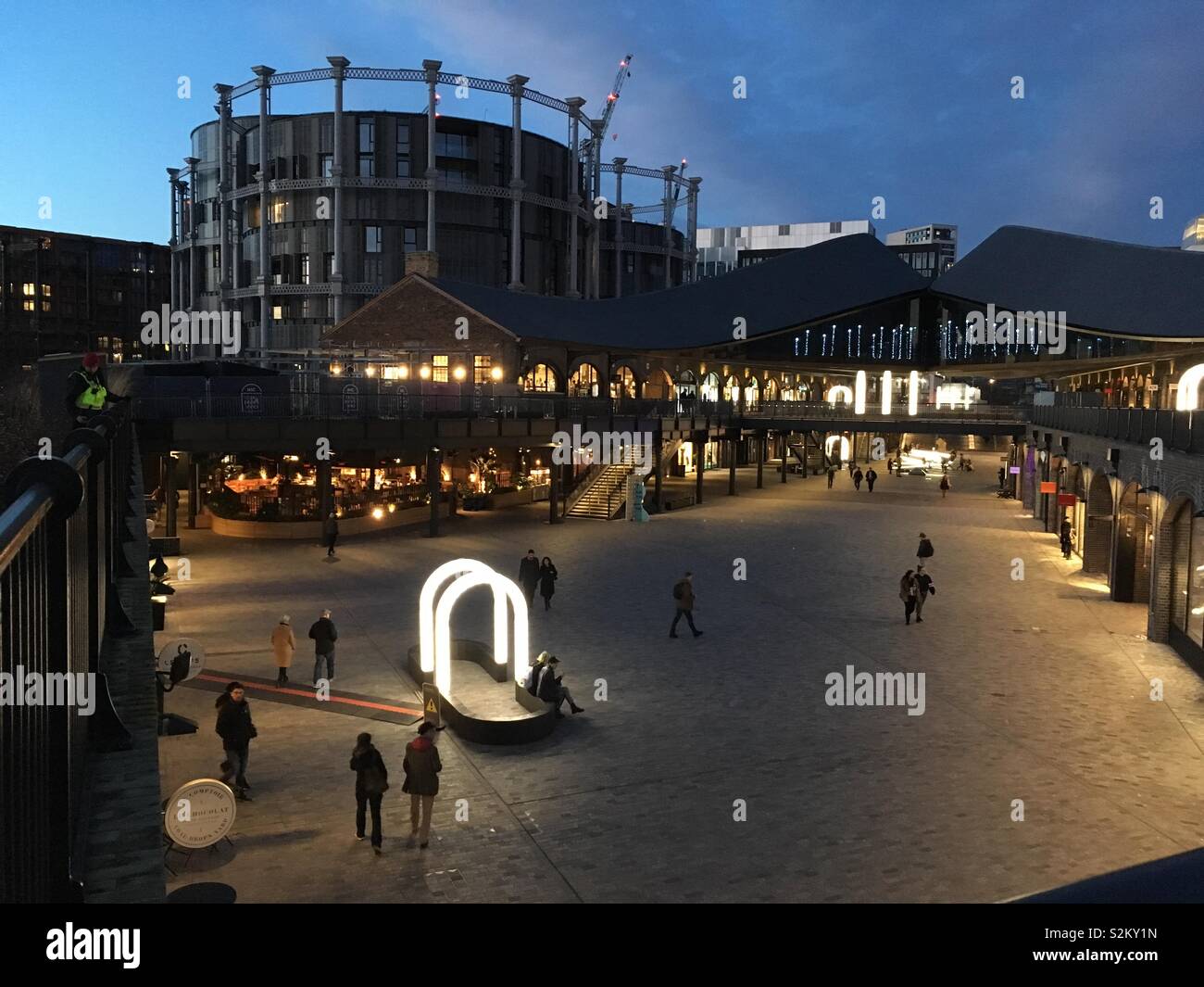 Coal drops yard hi-res stock photography and images - Alamy