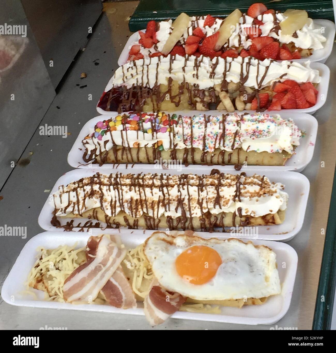 Savoury crepes hi-res stock photography and images - Alamy