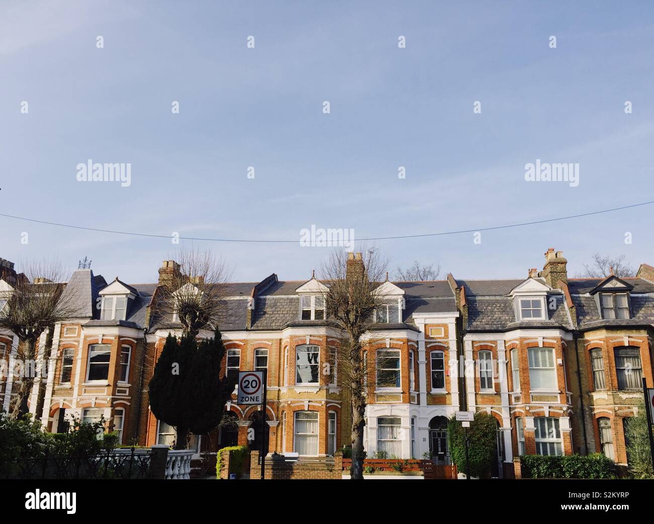 Suburban london residential street smartphone stock photos and images ...