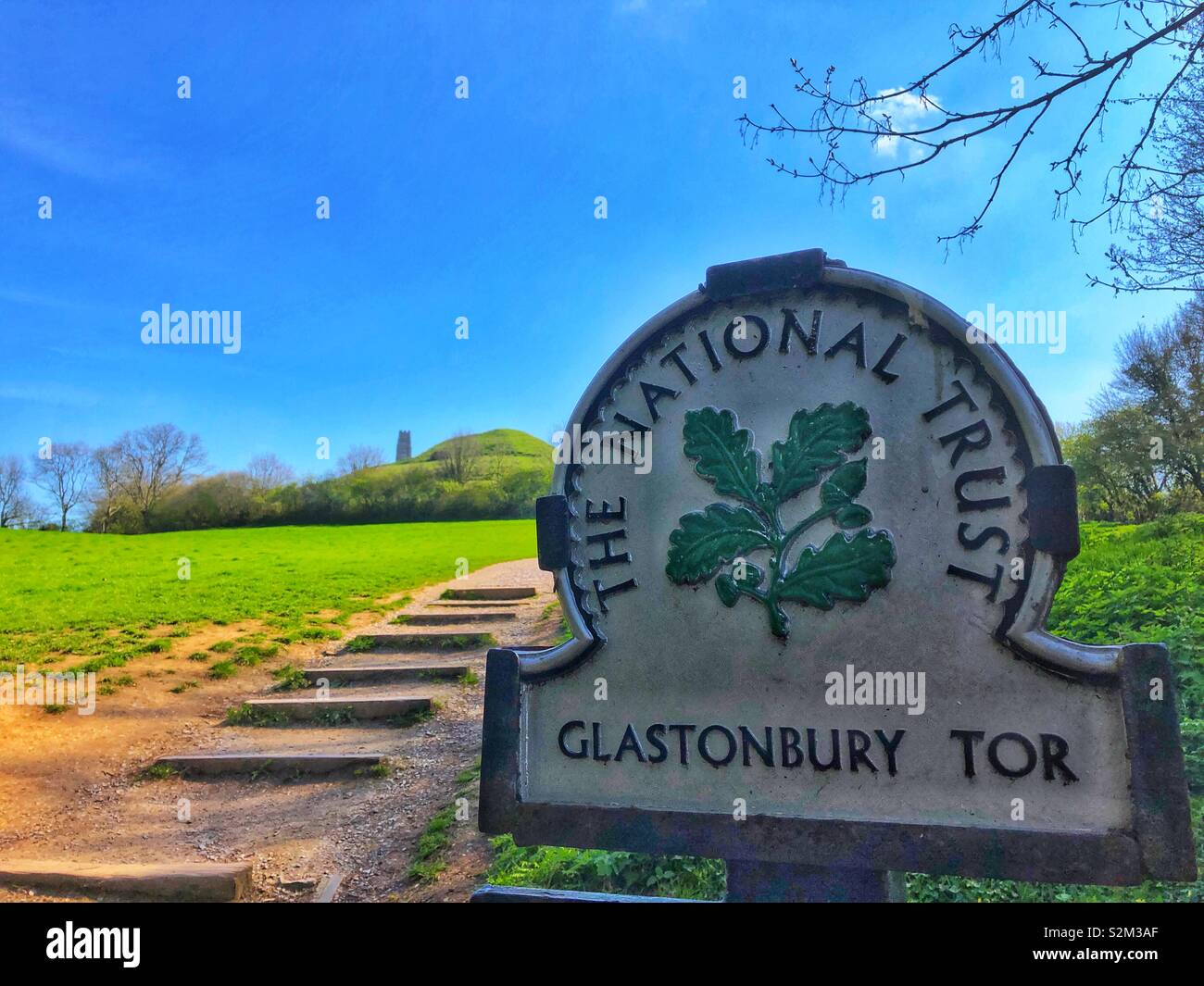 Glastonbury tor in distance hi-res stock photography and images - Alamy