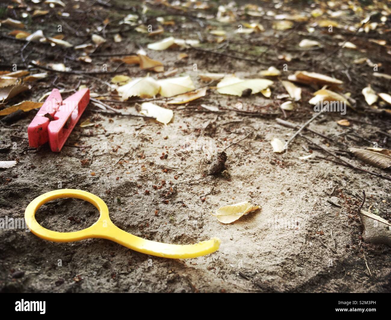 Plastic ring hi-res stock photography and images - Alamy