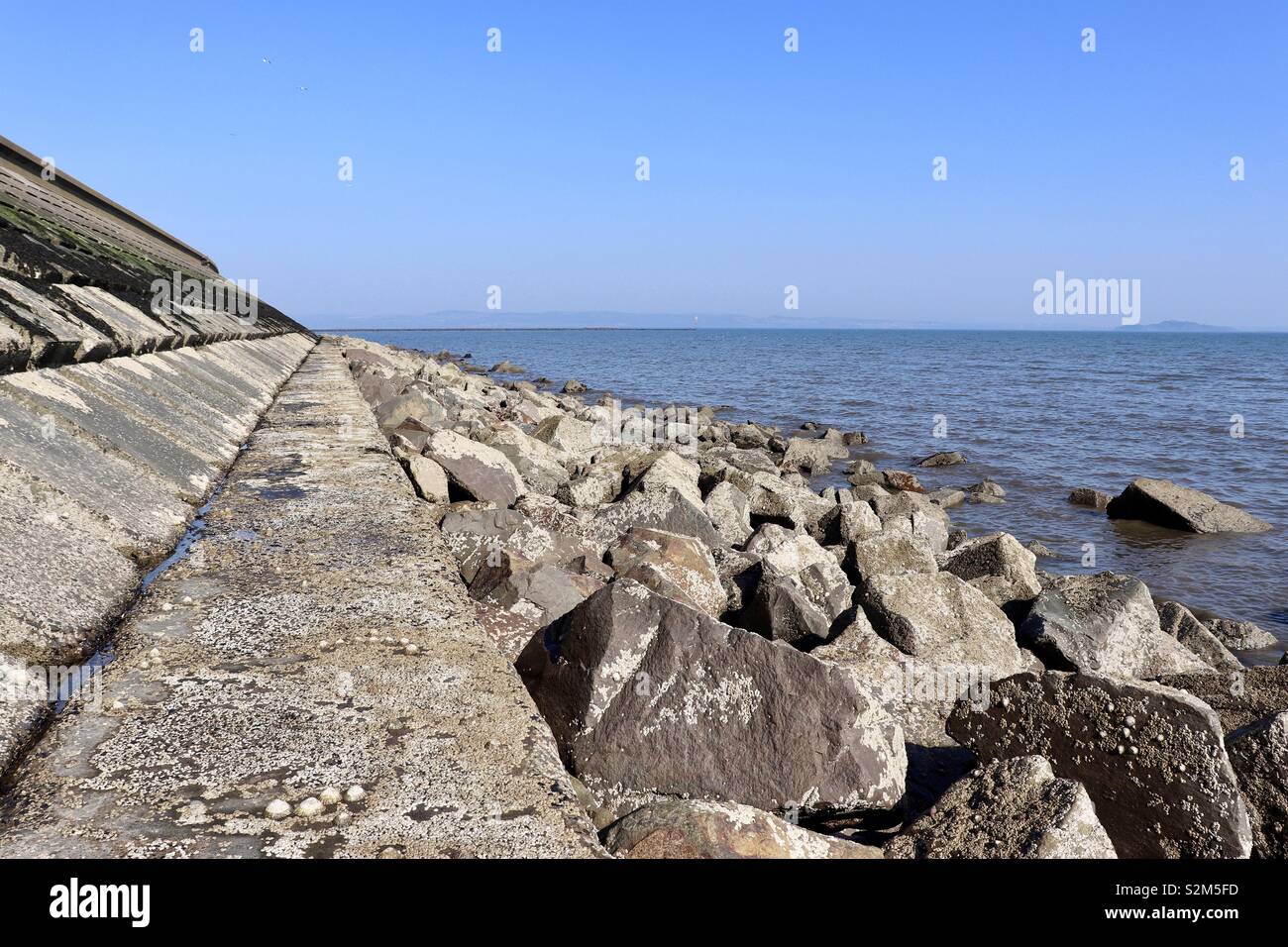 Break wall hi-res stock photography and images - Alamy