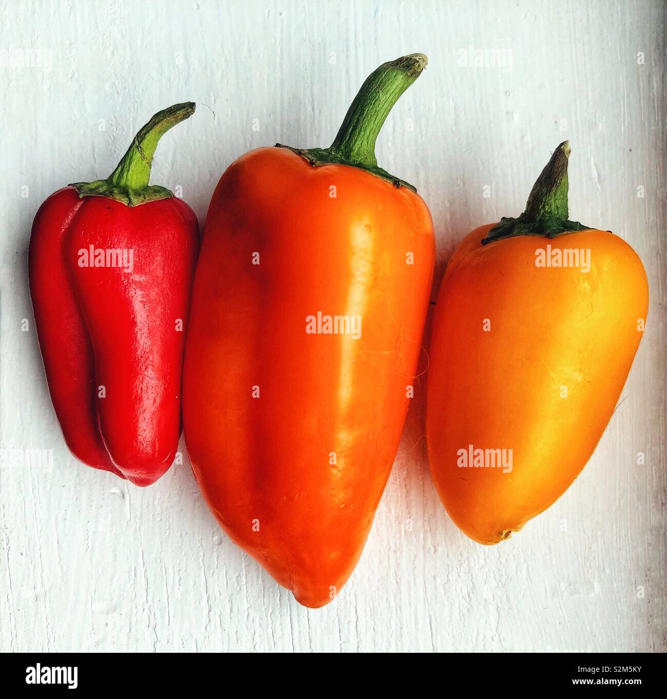Three fresh sweet peppers smartphone stock photos and images - Alamy