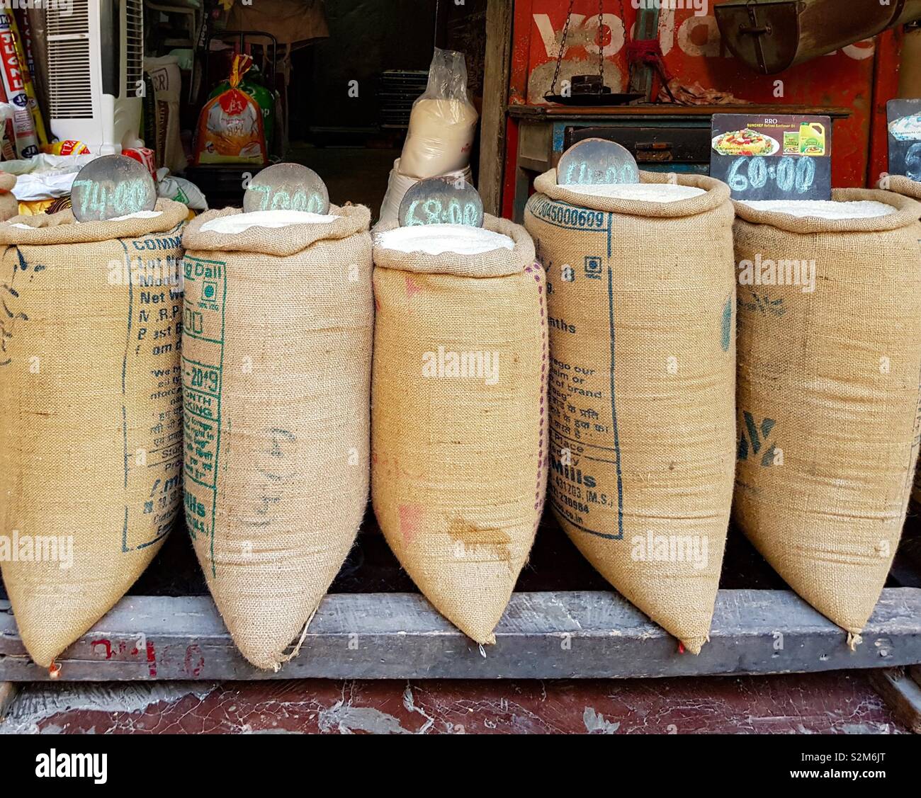 Sacks grain india hi-res stock photography and images - Alamy