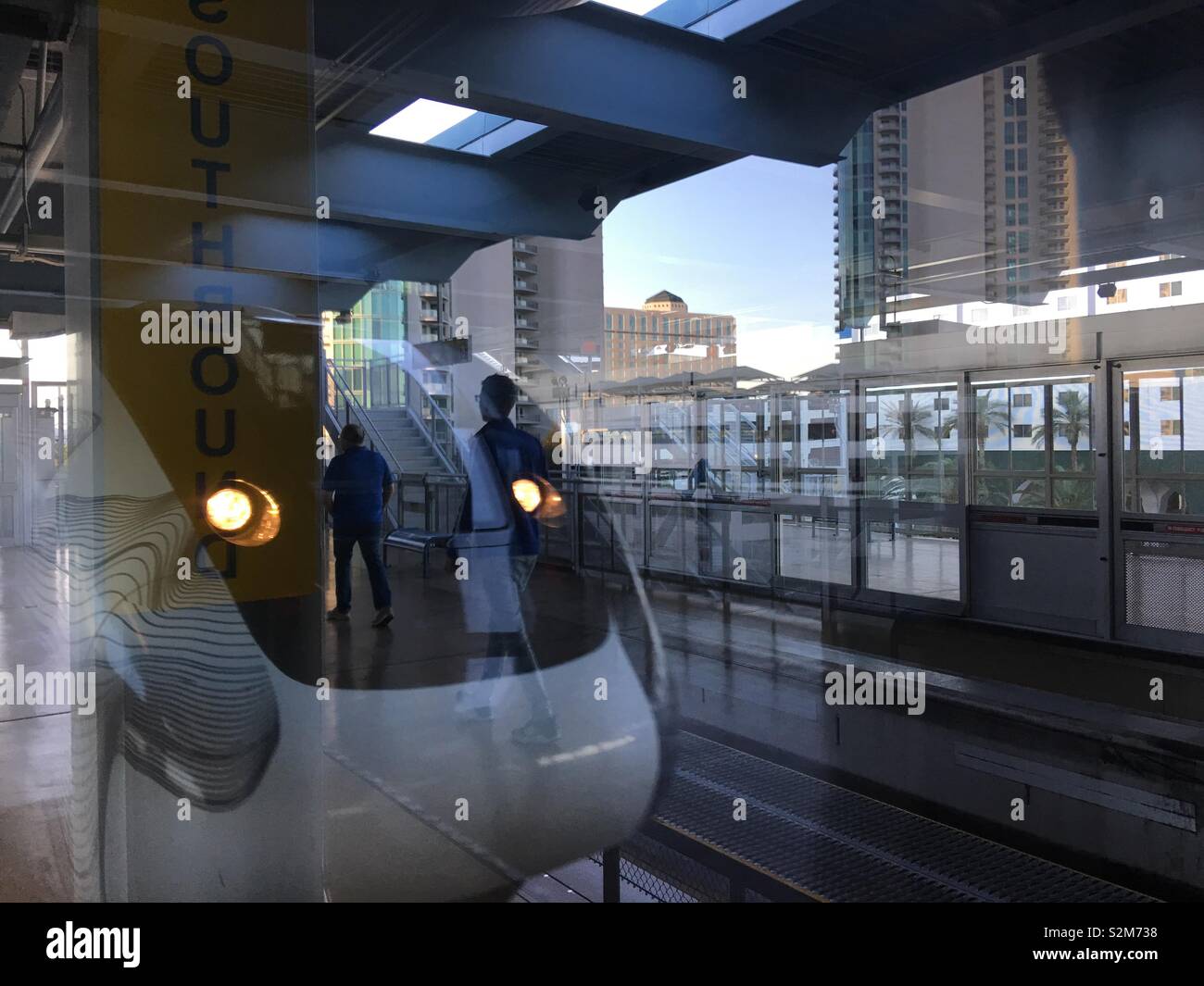 Vegas strip monorail hi-res stock photography and images - Alamy