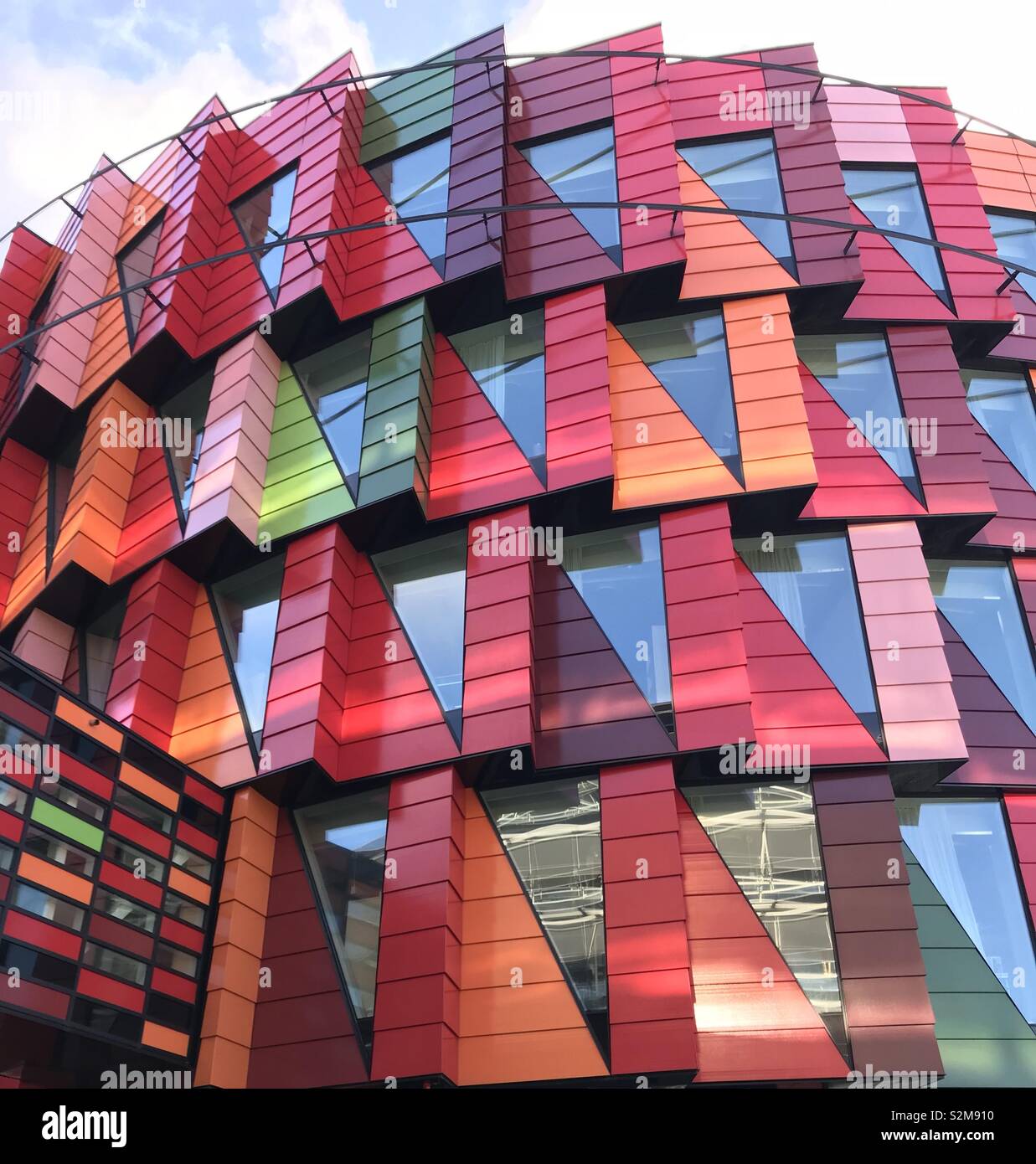 Colour building hi-res stock photography and images - Alamy