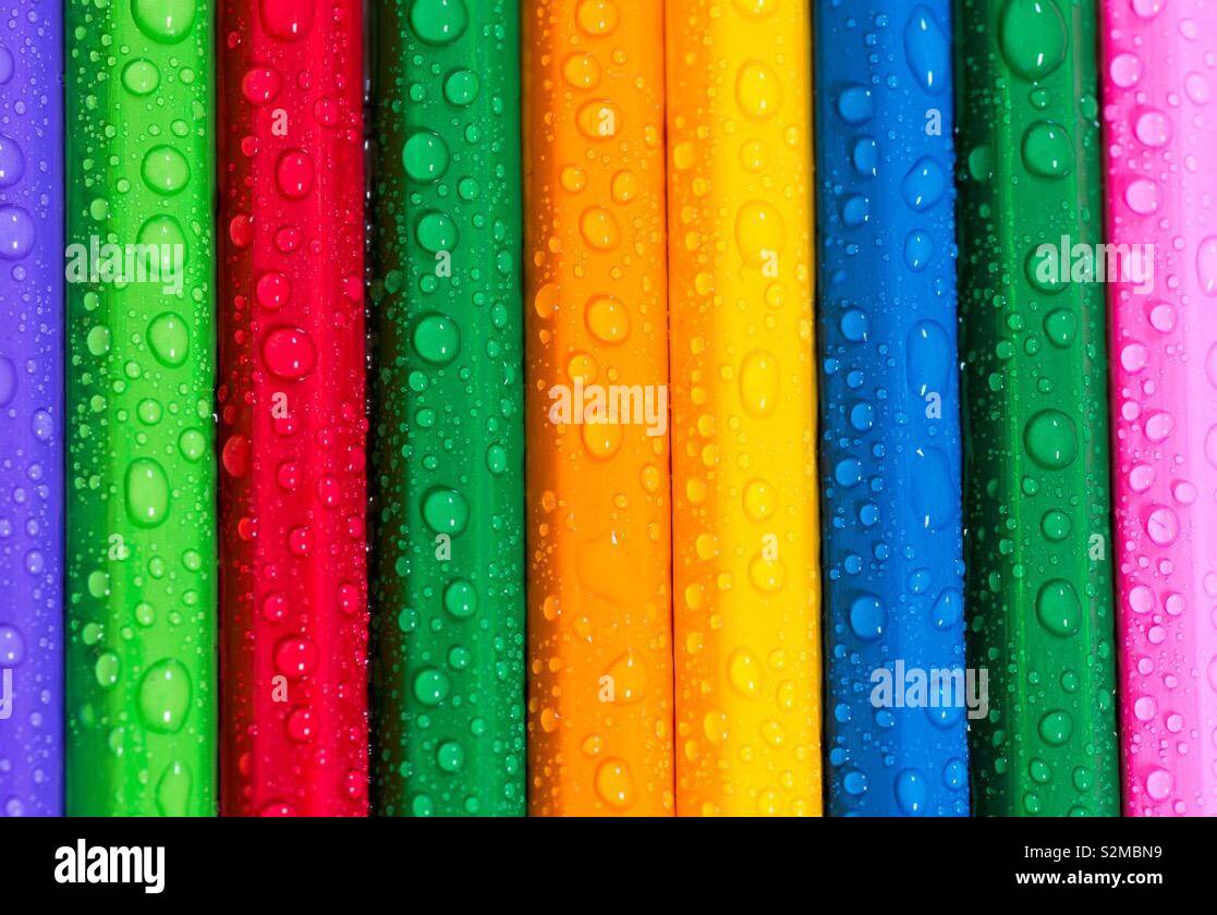 Coloured water drops hi-res stock photography and images - Alamy