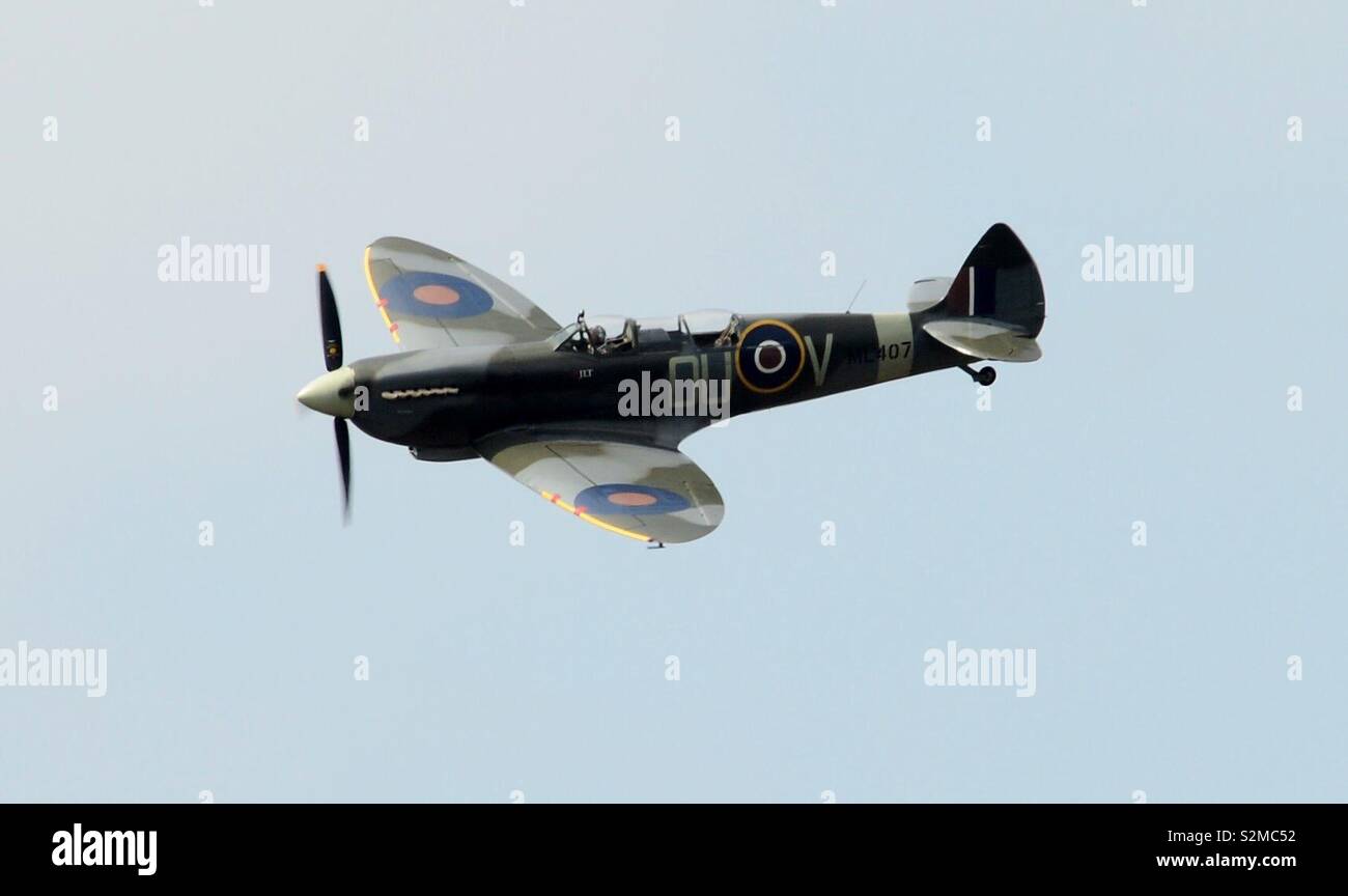 Spitfire fighter aircraft hi-res stock photography and images - Alamy