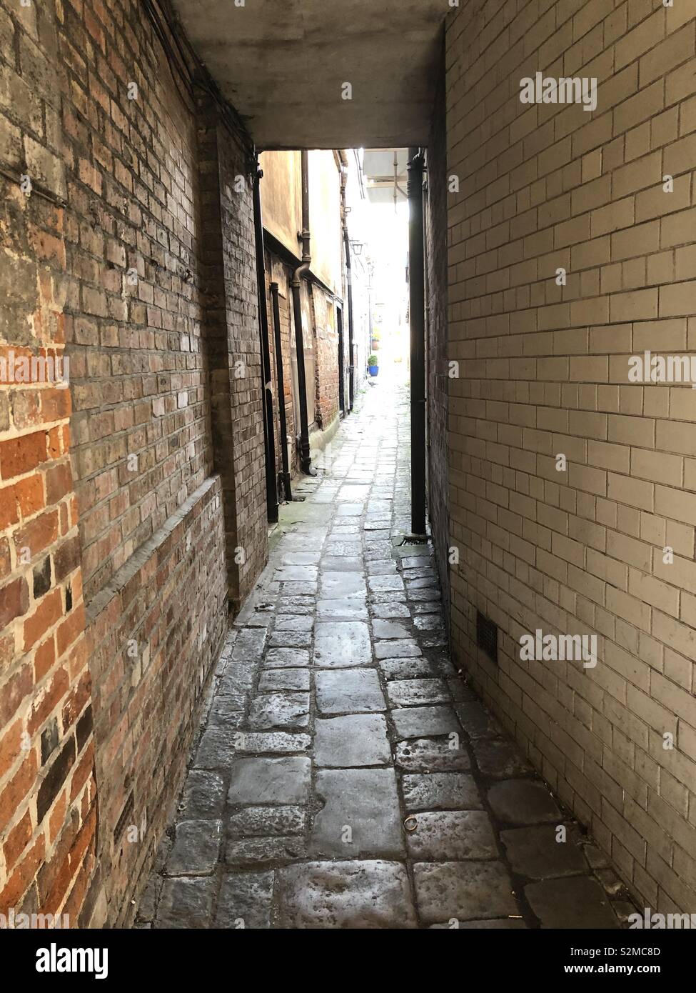Alleyways & byways Stock Photo - Alamy