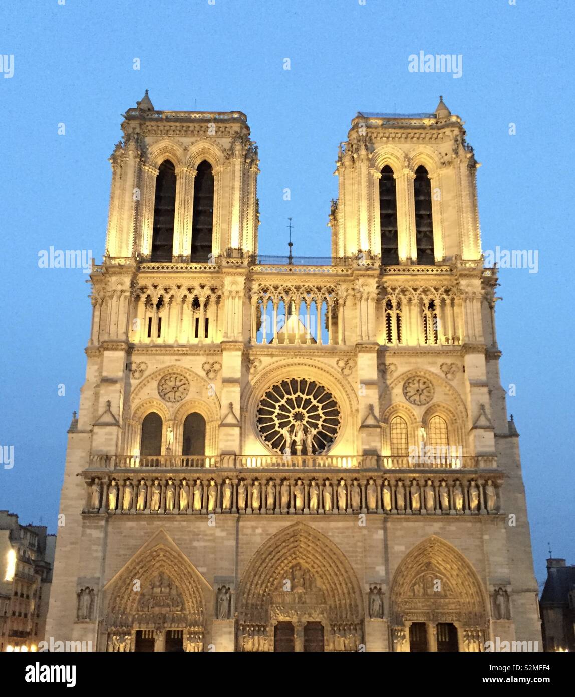 Rose window in notre dame hi-res stock photography and images - Alamy
