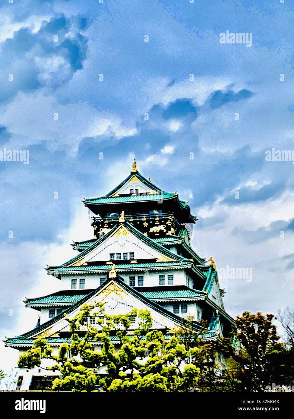 The beautiful Osaka Castle Stock Photo - Alamy