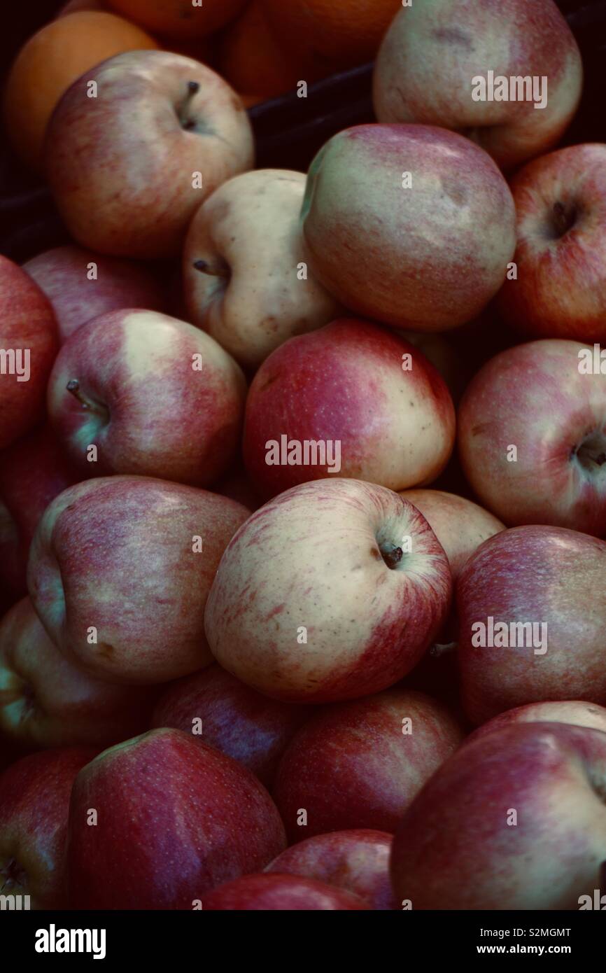 red apple fruit Stock Photo - Alamy