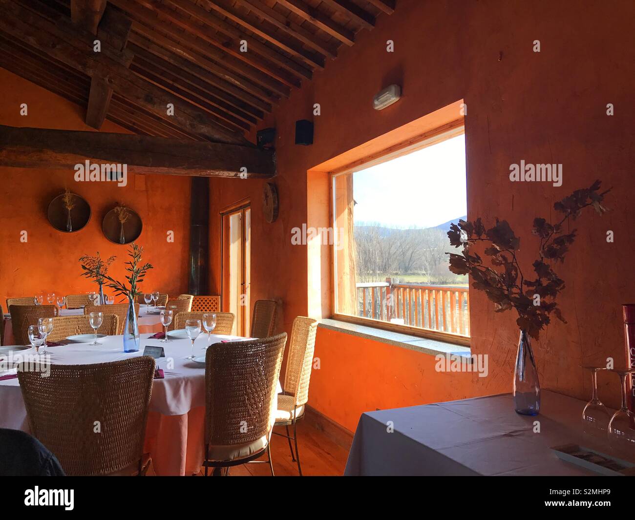 Rural restaurant interior hi-res stock photography and images - Alamy