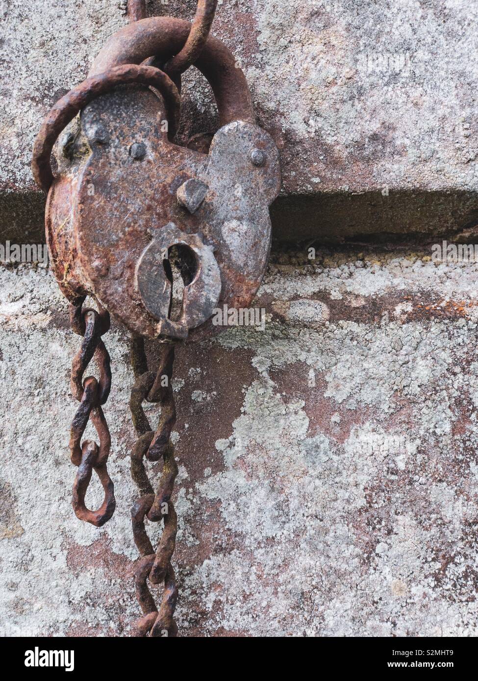 Antique padlock hi-res stock photography and images - Alamy