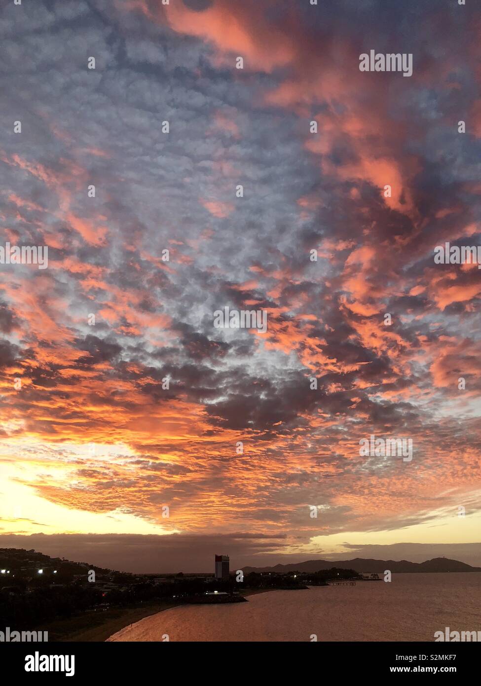 Townsville sunset hi-res stock photography and images - Alamy