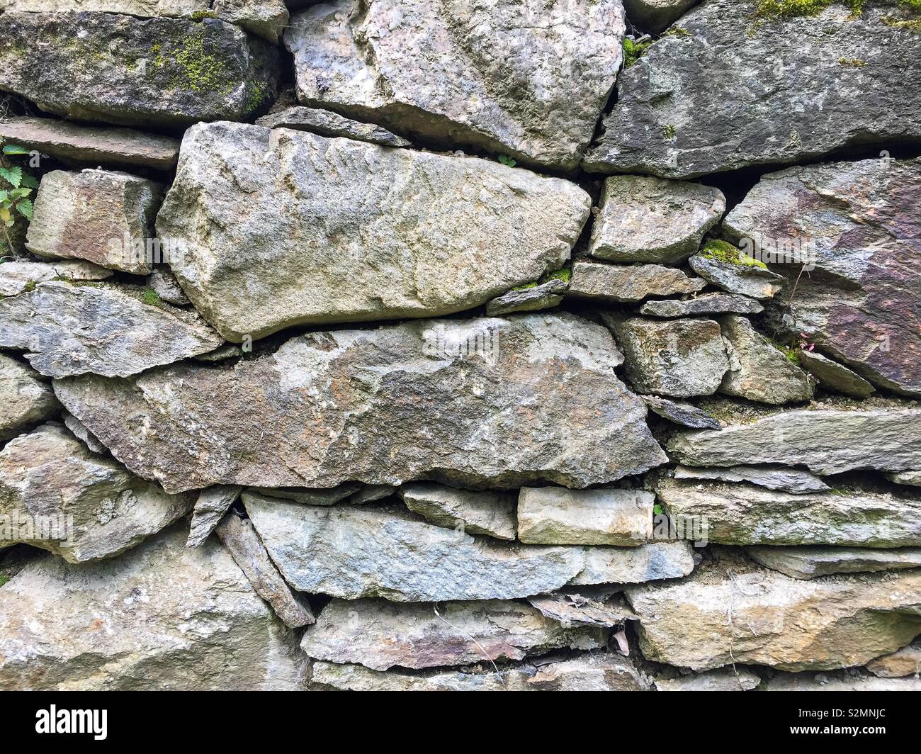 Detailed stone wall hi-res stock photography and images - Alamy