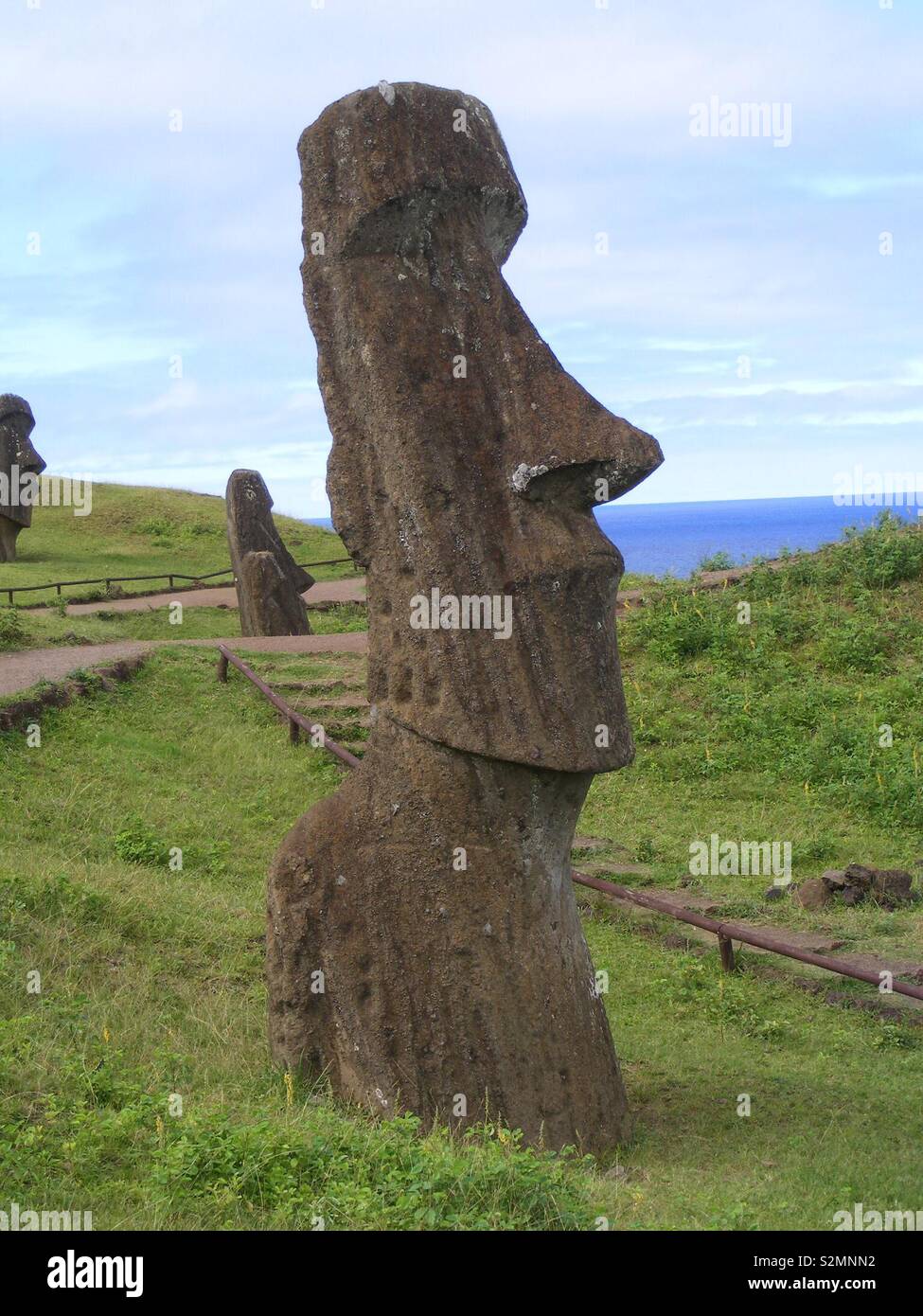 Easter island head hi-res stock photography and images - Alamy