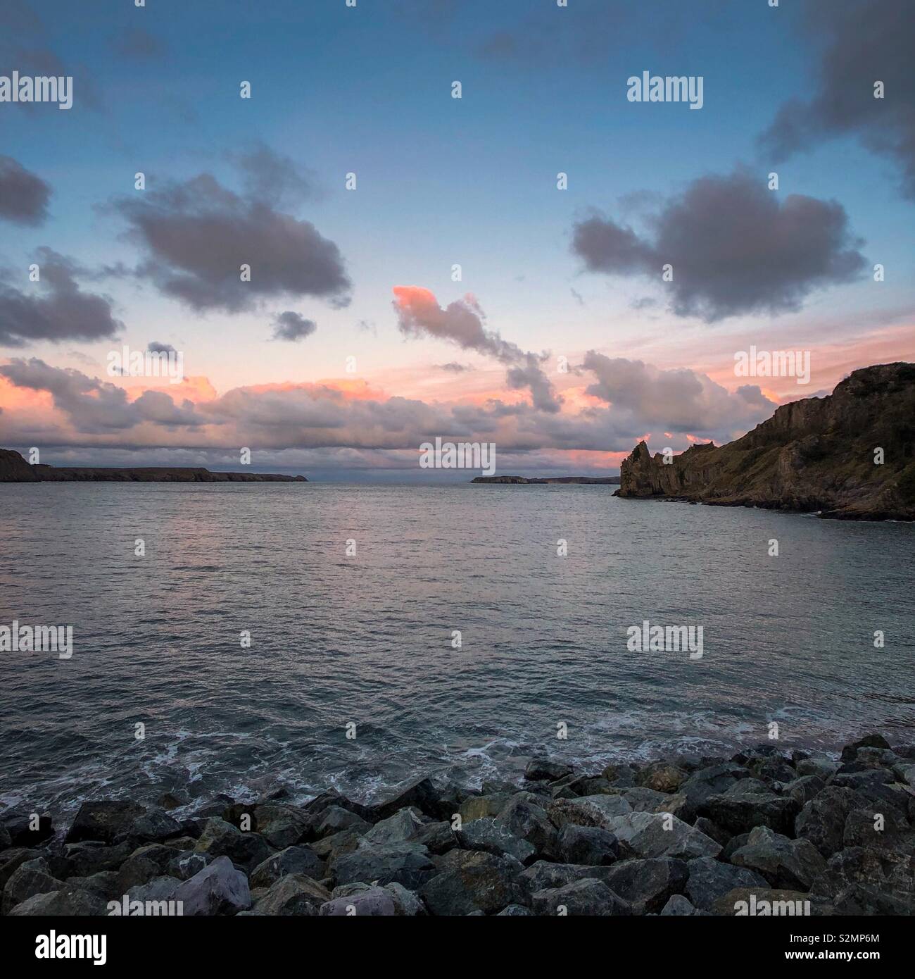 Lydstep beach hi-res stock photography and images - Alamy